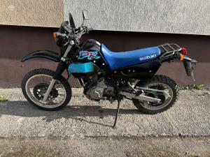 Suzuki DR 1994 Tauragė, ar dzinēja tilpumu 0.65 L un nobraukumu 38 tūkst. km par 1940 €, foto 7 vietnē AUTOMOTO.COM.LV