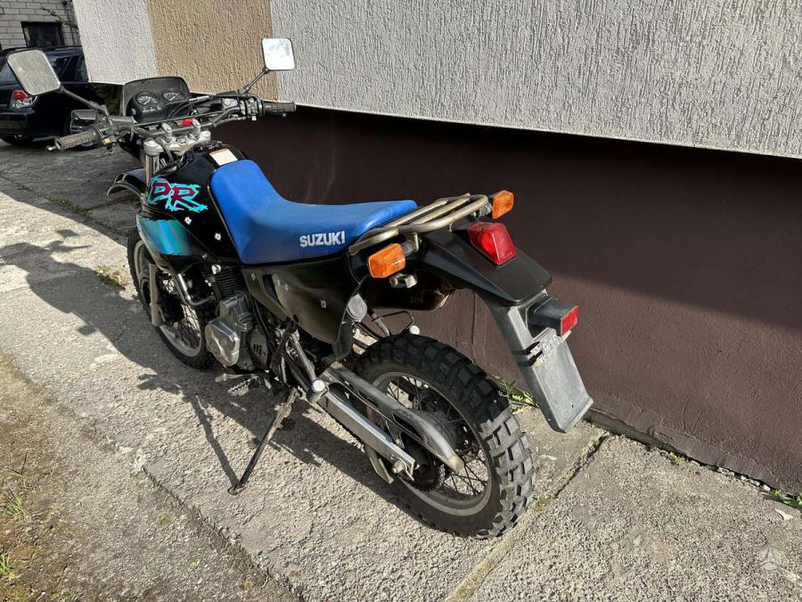 Suzuki DR 1994 Tauragė, ar dzinēja tilpumu 0.65 L un nobraukumu 38 tūkst. km par 1940 €, foto 10 vietnē AUTOMOTO.COM.LV