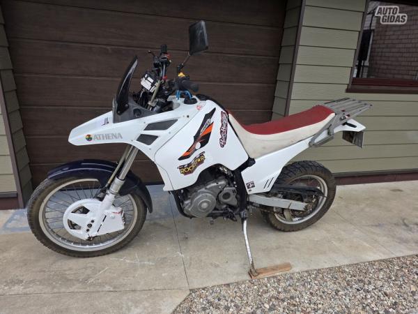 Balts Suzuki DR 1990 Pasvalys, ar dzinēja tilpumu 0.75 L un nobraukumu 45 tūkst. km par 999 €, foto 2 vietnē AUTOMOTO.COM.LV