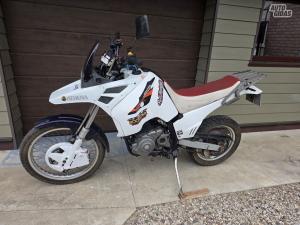 White Suzuki DR 1990 in Pasvalys, with an engine capacity of 0.75 L and mileage of 45 thousand km for 999 €, photo 3 on AUTOMOTO.COM.LV