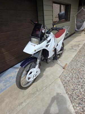 White Suzuki DR 1990 in Pasvalys, with an engine capacity of 0.75 L and mileage of 45 thousand km for 999 €, photo 15 on AUTOMOTO.COM.LV