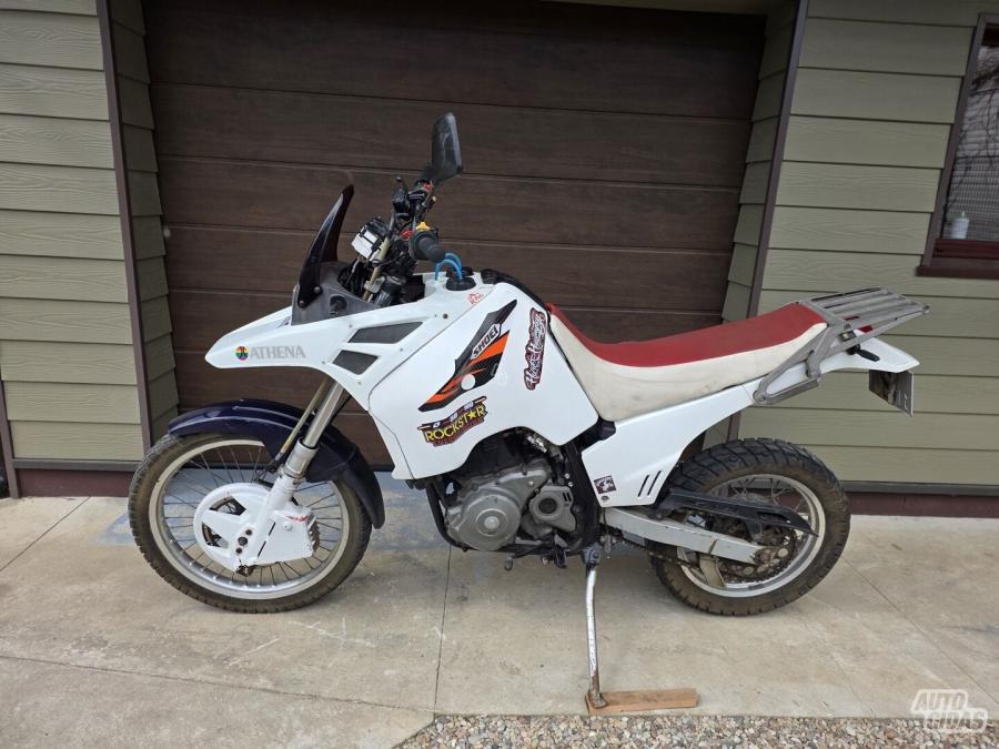 White Suzuki DR 1990 in Pasvalys, with an engine capacity of 0.75 L and mileage of 45 thousand km for 999 €, photo 16 on AUTOMOTO.COM.LV