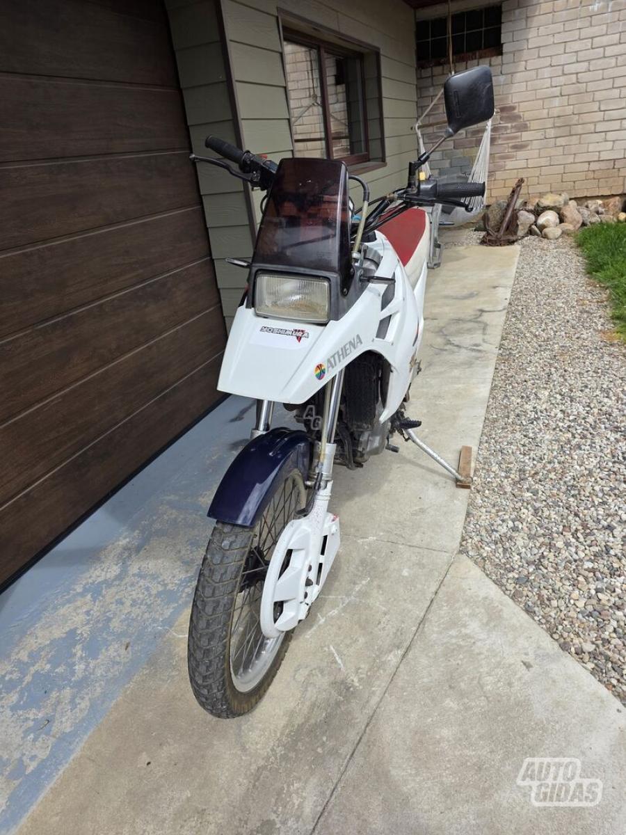 White Suzuki DR 1990 in Pasvalys, with an engine capacity of 0.75 L and mileage of 45 thousand km for 999 €, photo 18 on AUTOMOTO.COM.LV