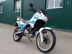 White Suzuki DR 1991 in Telschi, with an engine capacity of 0.65 L and mileage of 40 thousand km for 1500 €, photo 3 on AUTOMOTO.COM.LV