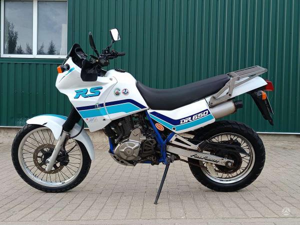 White Suzuki DR 1991 in Telschi, with an engine capacity of 0.65 L and mileage of 40 thousand km for 1500 €, photo 4 on AUTOMOTO.COM.LV