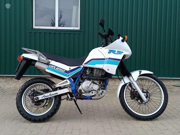White Suzuki DR 1991 in Telschi, with an engine capacity of 0.65 L and mileage of 40 thousand km for 1500 €, photo 5 on AUTOMOTO.COM.LV