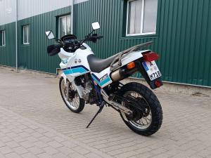 White Suzuki DR 1991 in Telschi, with an engine capacity of 0.65 L and mileage of 40 thousand km for 1500 €, photo 6 on AUTOMOTO.COM.LV