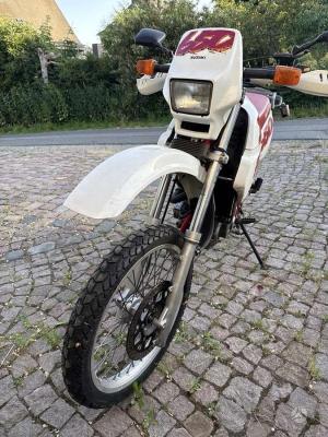 Balts Suzuki DR 1994 Klaipėda, ar dzinēja tilpumu 0.65 L un nobraukumu 29 tūkst. km par 1800 €, foto 7 vietnē AUTOMOTO.COM.LV