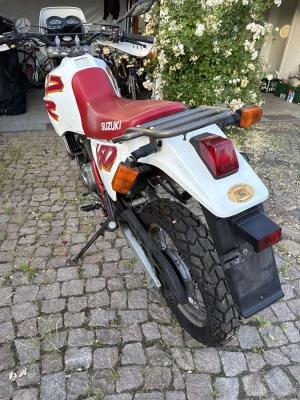 Balts Suzuki DR 1994 Klaipėda, ar dzinēja tilpumu 0.65 L un nobraukumu 29 tūkst. km par 1800 €, foto 11 vietnē AUTOMOTO.COM.LV