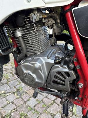 Balts Suzuki DR 1994 Klaipėda, ar dzinēja tilpumu 0.65 L un nobraukumu 29 tūkst. km par 1800 €, foto 13 vietnē AUTOMOTO.COM.LV
