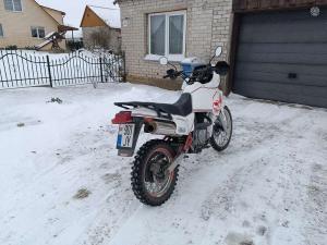 Balts Suzuki DR 1996 Vilkaviškis, ar dzinēja tilpumu 0.65 L un nobraukumu 69 tūkst. km par 2000 €, foto 4 vietnē AUTOMOTO.COM.LV