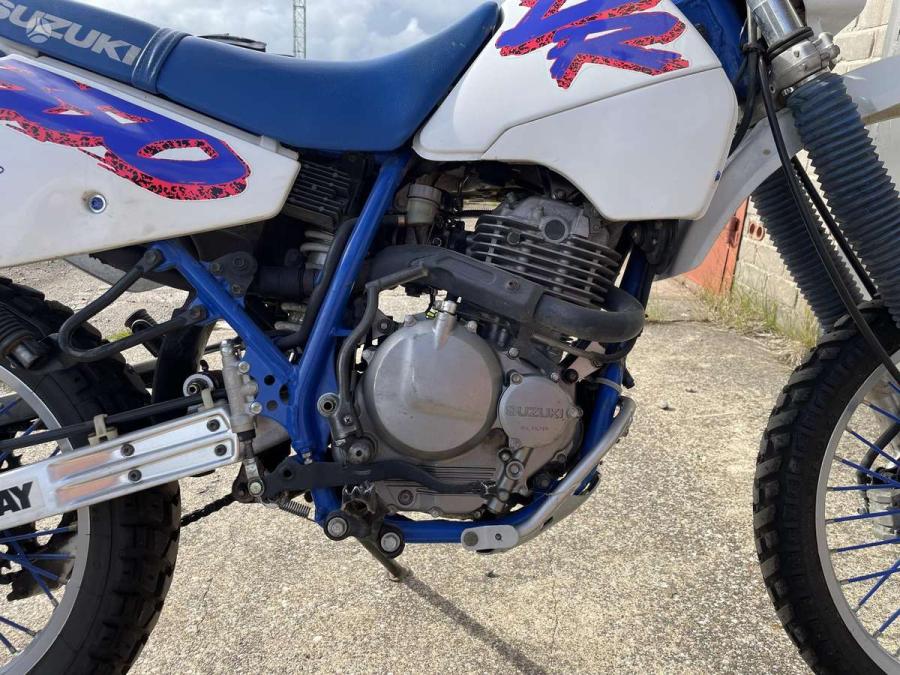 Balts Suzuki DR 1996 Klaipėda, ar dzinēja tilpumu 0.35 L un nobraukumu 10 tūkst. km par 3400 €, foto 9 vietnē AUTOMOTO.COM.LV