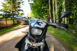 Melns Suzuki DR-Z 2004 Marijampole, ar dzinēja tilpumu 0.40 L un nobraukumu 11 tūkst. km par 4000 €, foto 7 vietnē AUTOMOTO.COM.LV