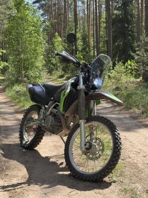 Черный Сузуки DR-Z 2005 в Вильнюс, объемом двигателя 0.40 л и пробегом 5 тыс. км за 4100 €, фото  на AUTOMOTO.COM.LV