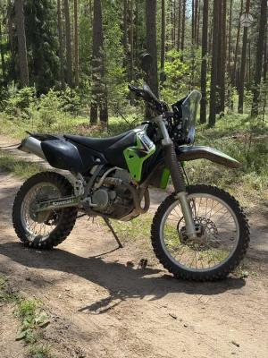 Черный Сузуки DR-Z 2005 в Вильнюс, объемом двигателя 0.40 л и пробегом 5 тыс. км за 4100 €, фото 3 на AUTOMOTO.COM.LV