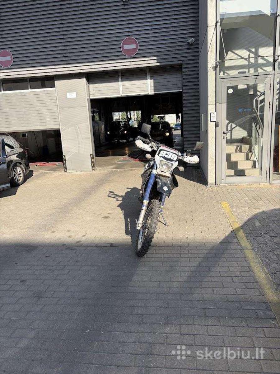 Blue Suzuki DR-Z 2003 in Vilnius, with an engine capacity of 0.40 L and mileage of 21 thousand km for 3300 €, photo 1 on AUTOMOTO.COM.LV
