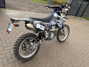 Blue Suzuki DR-Z 2003 in Vilnius, with an engine capacity of 0.40 L and mileage of 21 thousand km for 3300 €, photo 11 on AUTOMOTO.COM.LV
