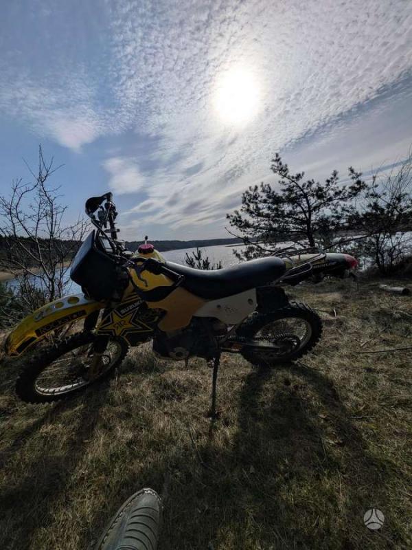Suzuki DR-Z 2000 Palanga, ar dzinēja tilpumu 0.40 L un nobraukumu 30 tūkst. km par 2999 €, foto 4 vietnē AUTOMOTO.COM.LV