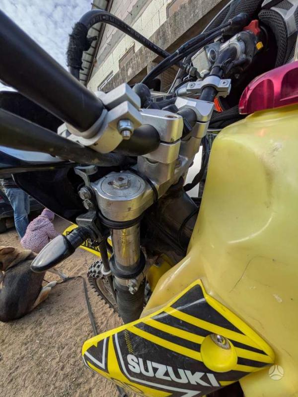 Suzuki DR-Z 2000 Palanga, ar dzinēja tilpumu 0.40 L un nobraukumu 30 tūkst. km par 2999 €, foto 5 vietnē AUTOMOTO.COM.LV