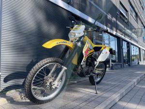 Сузуки DR-Z 2001 в Рига, объемом двигателя 0.40 л и пробегом 9 тыс. км за 3299 €, фото  на AUTOMOTO.COM.LV