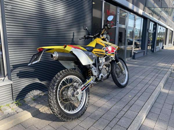 Сузуки DR-Z 2001 в Рига, объемом двигателя 0.40 л и пробегом 9 тыс. км за 3299 €, фото 5 на AUTOMOTO.COM.LV