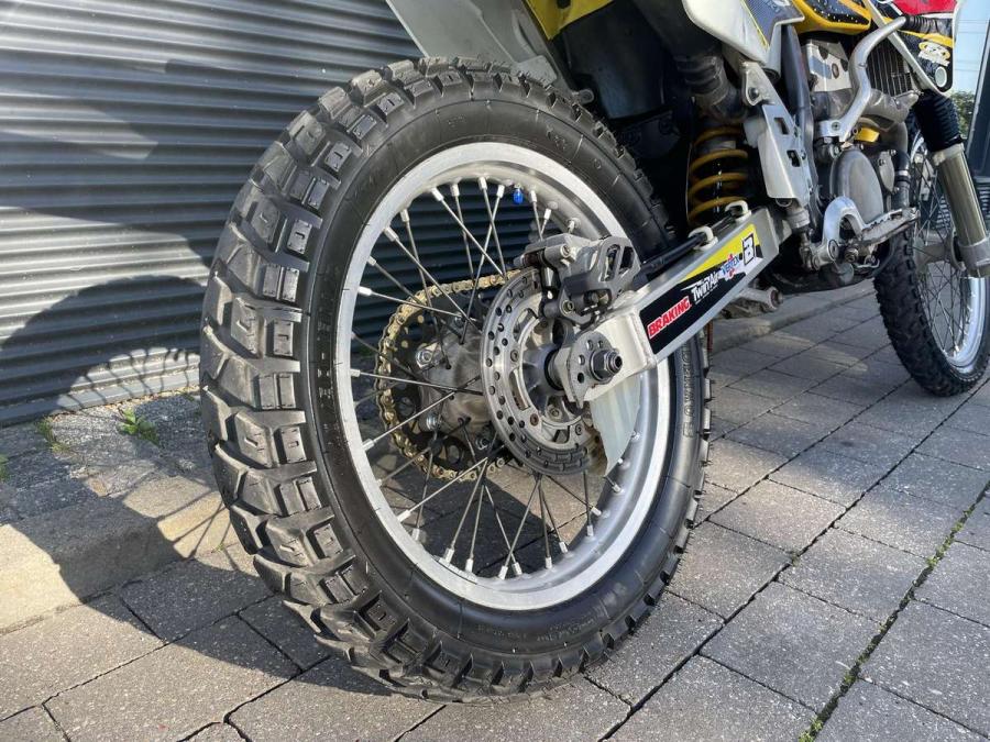 Сузуки DR-Z 2001 в Рига, объемом двигателя 0.40 л и пробегом 9 тыс. км за 3299 €, фото 10 на AUTOMOTO.COM.LV