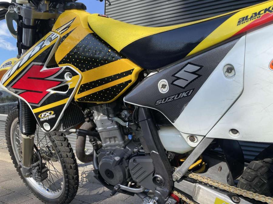 Сузуки DR-Z 2001 в Рига, объемом двигателя 0.40 л и пробегом 9 тыс. км за 3299 €, фото 17 на AUTOMOTO.COM.LV