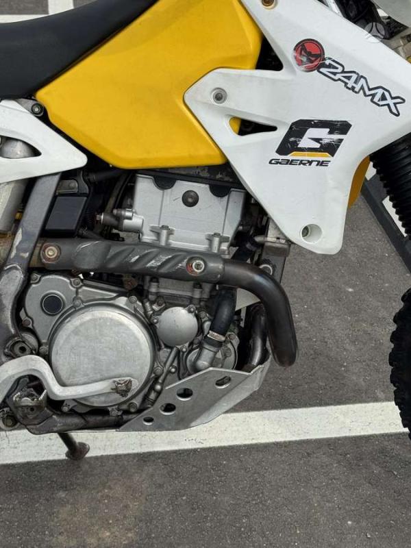 Suzuki DR-Z 2003 in Kaunas, with an engine capacity of 0.40 L and mileage of 12 thousand km for 2350 €, photo 4 on AUTOMOTO.COM.LV