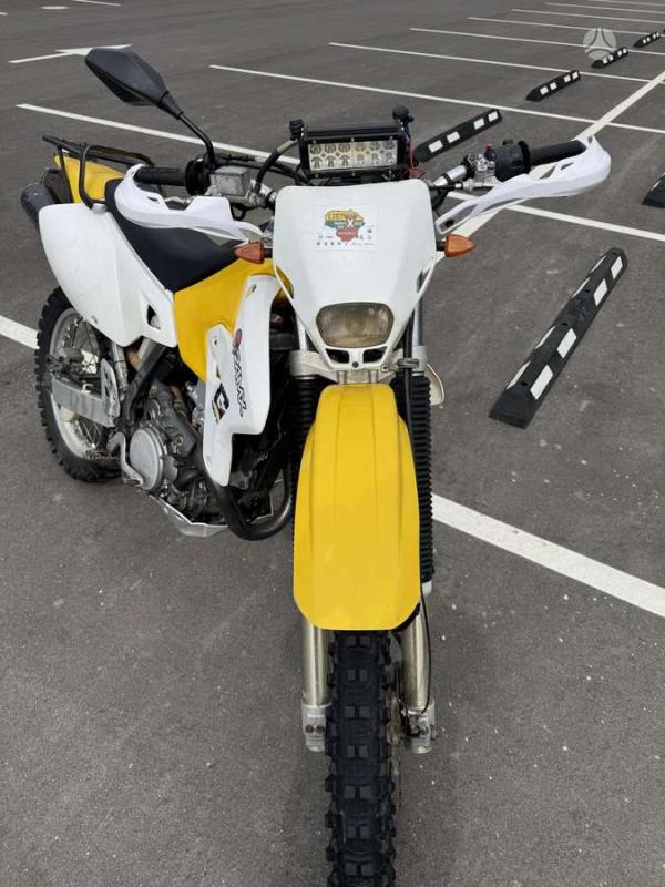 Suzuki DR-Z 2003 in Kaunas, with an engine capacity of 0.40 L and mileage of 12 thousand km for 2350 €, photo 5 on AUTOMOTO.COM.LV