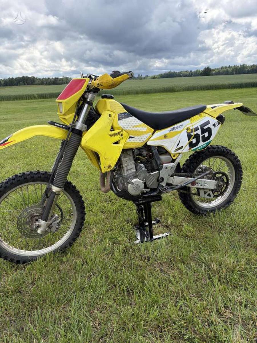 Dzeltens Suzuki DR-Z 2002 Kauņa, ar dzinēja tilpumu 0.40 L un nobraukumu 2 tūkst. km par 3000 €, foto 3 vietnē AUTOMOTO.COM.LV