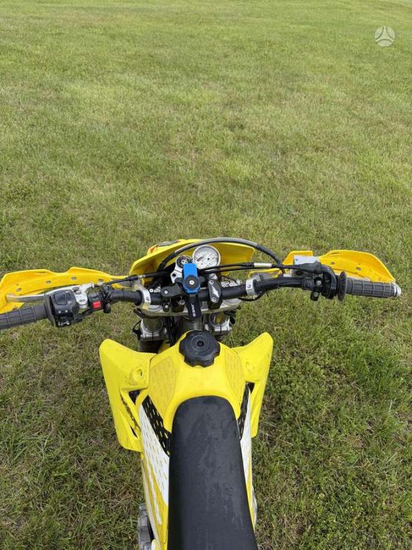 Yellow Suzuki DR-Z 2002 in Kaunas, with an engine capacity of 0.40 L and mileage of 2 thousand km for 3000 €, photo 8 on AUTOMOTO.COM.LV