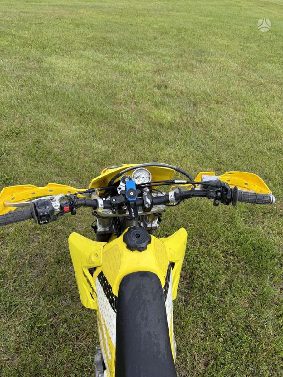 Dzeltens Suzuki DR-Z 2002 Kauņa, ar dzinēja tilpumu 0.40 L un nobraukumu 2 tūkst. km par 3000 €, foto 9 vietnē AUTOMOTO.COM.LV
