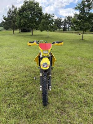 Dzeltens Suzuki DR-Z 2002 Kauņa, ar dzinēja tilpumu 0.40 L un nobraukumu 2 tūkst. km par 3000 €, foto 12 vietnē AUTOMOTO.COM.LV