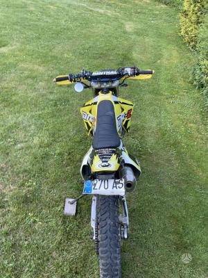 Dzeltens Suzuki DR-Z 2003 Panevēža, ar dzinēja tilpumu 0.40 L un nobraukumu 20 tūkst. km par 3100 €, foto 8 vietnē AUTOMOTO.COM.LV