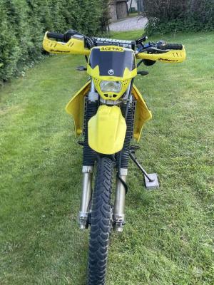 Dzeltens Suzuki DR-Z 2003 Panevēža, ar dzinēja tilpumu 0.40 L un nobraukumu 20 tūkst. km par 3100 €, foto 9 vietnē AUTOMOTO.COM.LV