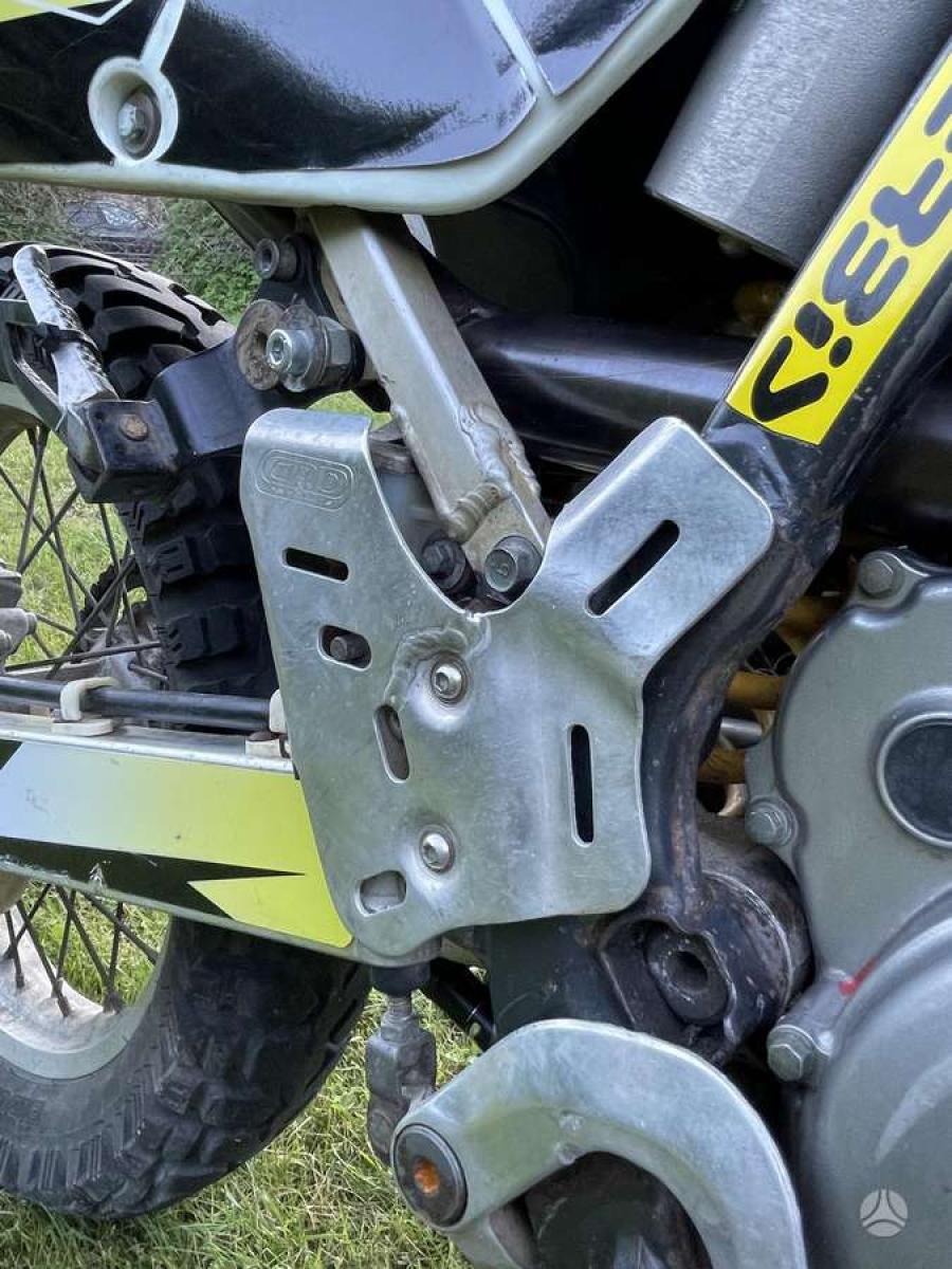 Dzeltens Suzuki DR-Z 2003 Panevēža, ar dzinēja tilpumu 0.40 L un nobraukumu 20 tūkst. km par 3100 €, foto 15 vietnē AUTOMOTO.COM.LV