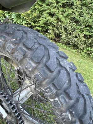 Dzeltens Suzuki DR-Z 2003 Panevēža, ar dzinēja tilpumu 0.40 L un nobraukumu 20 tūkst. km par 3100 €, foto 16 vietnē AUTOMOTO.COM.LV