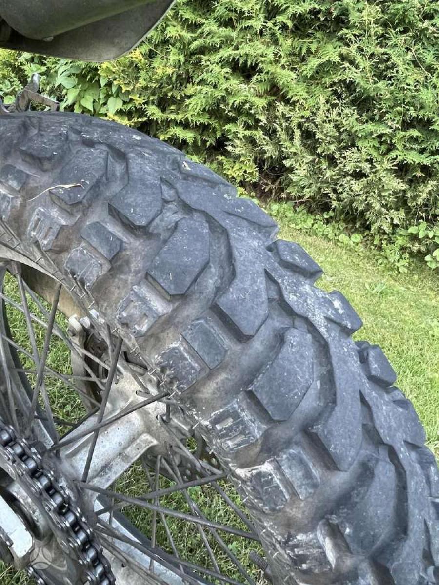 Dzeltens Suzuki DR-Z 2003 Panevēža, ar dzinēja tilpumu 0.40 L un nobraukumu 20 tūkst. km par 3100 €, foto 16 vietnē AUTOMOTO.COM.LV