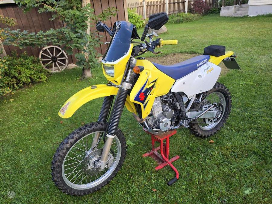 Желтый Сузуки DR-Z 2007 в Вильнюс, объемом двигателя 0.40 л и пробегом 24 тыс. км за 3999 €, фото 1 на AUTOMOTO.COM.LV