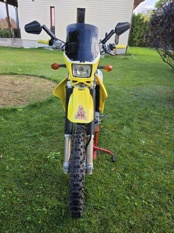Желтый Сузуки DR-Z 2007 в Вильнюс, объемом двигателя 0.40 л и пробегом 24 тыс. км за 3999 €, фото 5 на AUTOMOTO.COM.LV