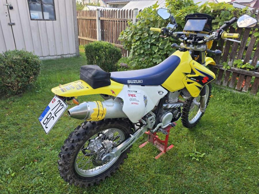 Желтый Сузуки DR-Z 2007 в Вильнюс, объемом двигателя 0.40 л и пробегом 24 тыс. км за 3999 €, фото 7 на AUTOMOTO.COM.LV
