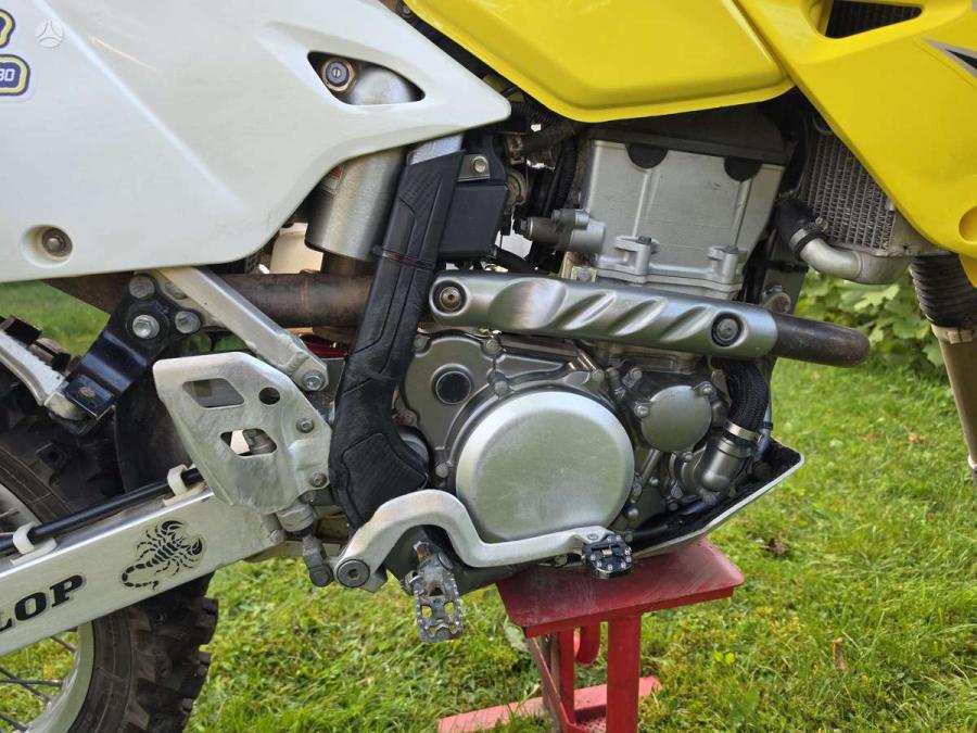 Желтый Сузуки DR-Z 2007 в Вильнюс, объемом двигателя 0.40 л и пробегом 24 тыс. км за 3999 €, фото 11 на AUTOMOTO.COM.LV