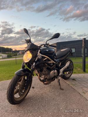 Black Suzuki Gladius 650 2009 in Tallinn, with an engine capacity of 0.65 L and mileage of 22 thousand km for 3099 €, photo  on AUTOMOTO.COM.LV