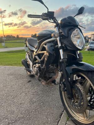 Black Suzuki Gladius 650 2009 in Tallinn, with an engine capacity of 0.65 L and mileage of 22 thousand km for 3099 €, photo 4 on AUTOMOTO.COM.LV