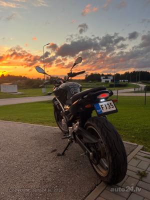 Black Suzuki Gladius 650 2009 in Tallinn, with an engine capacity of 0.65 L and mileage of 22 thousand km for 3099 €, photo 7 on AUTOMOTO.COM.LV