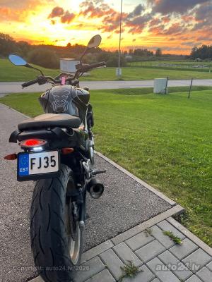 Black Suzuki Gladius 650 2009 in Tallinn, with an engine capacity of 0.65 L and mileage of 22 thousand km for 3099 €, photo 8 on AUTOMOTO.COM.LV