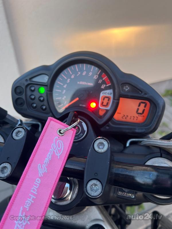 Сузуки Gladius 650 2009 в Таллин на AUTOMOTO.COM.LV Черный Сузуки Gladius 650 2009 в Таллин, объемом двигателя 0.65 л и пробегом 22 тыс. км за 3099 €, фото 10 на AUTOMOTO.COM.LV
