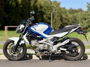 Blue Suzuki Gladius 650 2011 in Tallinn, with an engine capacity of 0.65 L and mileage of 34 thousand km for 3500 €, photo 7 on AUTOMOTO.COM.LV
