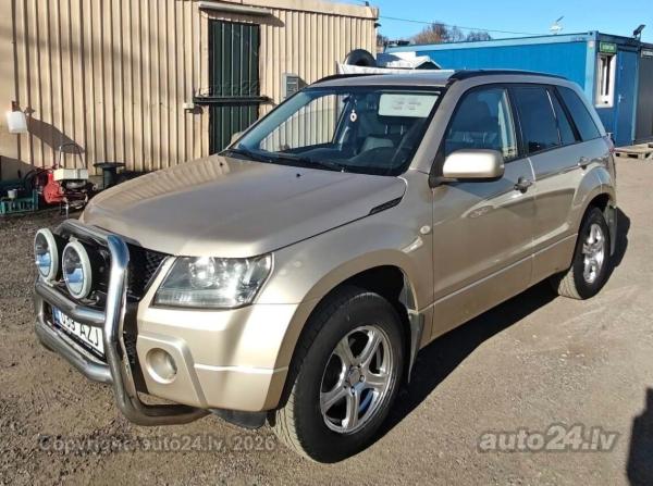 Smilšu krāsa Suzuki grand-vitara 2006 Tallina, ar dzinēja tilpumu 2.00 L un nobraukumu 203 tūkst. km par 4999 €, foto 1 vietnē AUTOMOTO.COM.LV