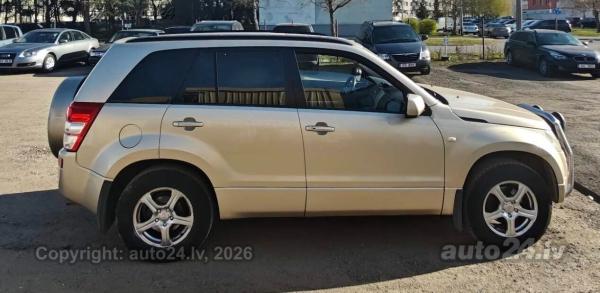 Smilšu krāsa Suzuki grand-vitara 2006 Tallina, ar dzinēja tilpumu 2.00 L un nobraukumu 203 tūkst. km par 4999 €, foto 5 vietnē AUTOMOTO.COM.LV
